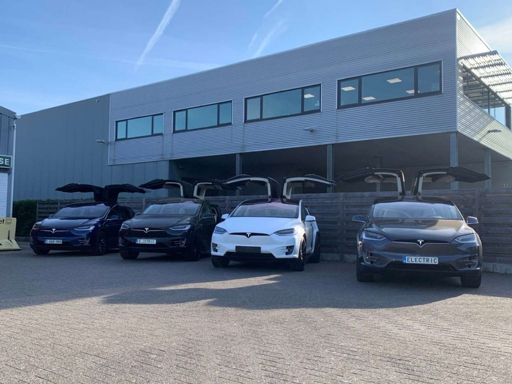 Tesla Model S Long Range Raven – Electric Garage