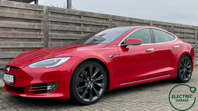 Tesla Model S Long Range Raven – Electric Garage