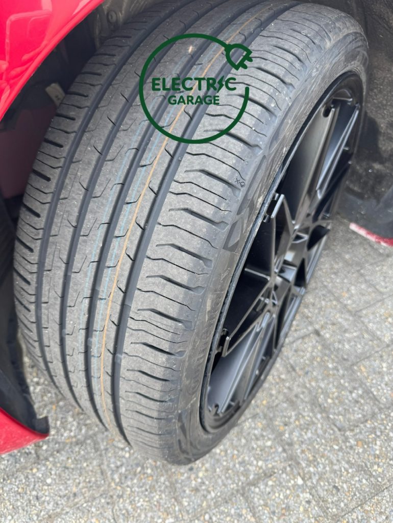 Tesla Model S Long Range Raven – Electric Garage
